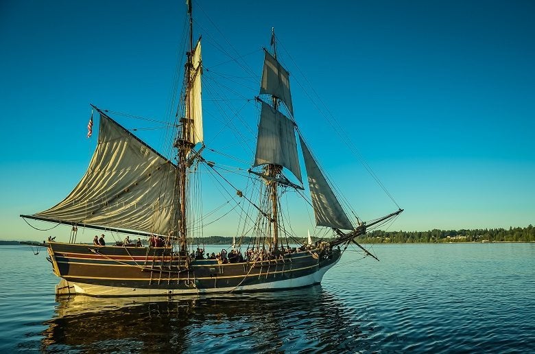 History Of The Fastest And Largest Ships In The World MoveHub History Of The Fastest And Largest Ships In The World MoveHub